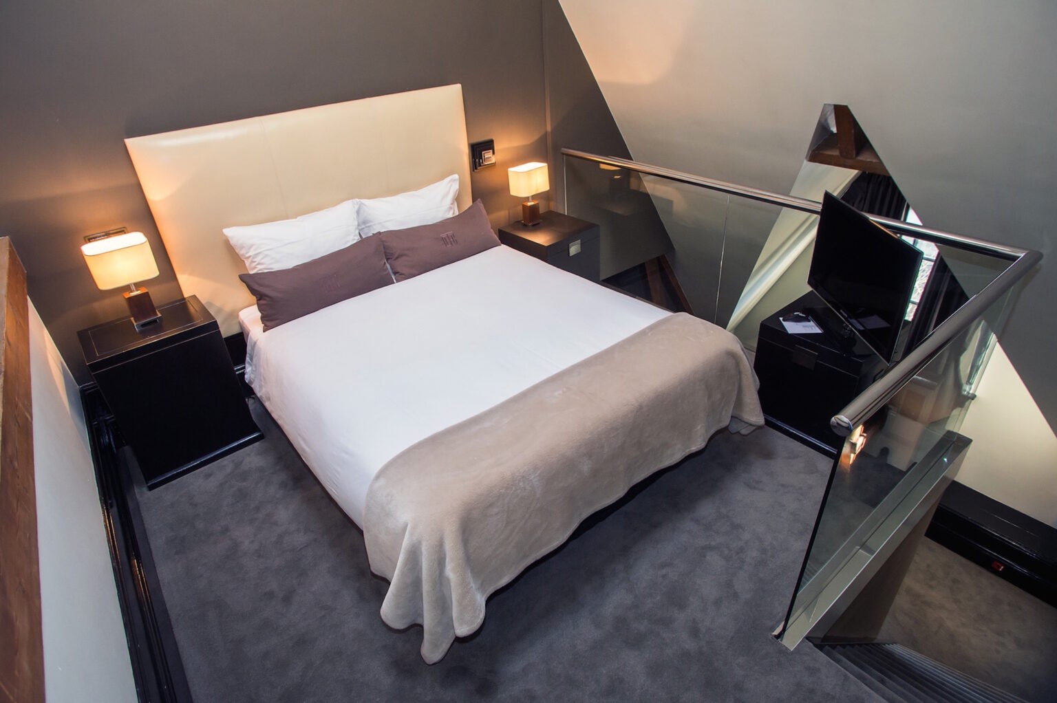 Foto’s volledig vernieuwd The College Hotel in Amsterdam